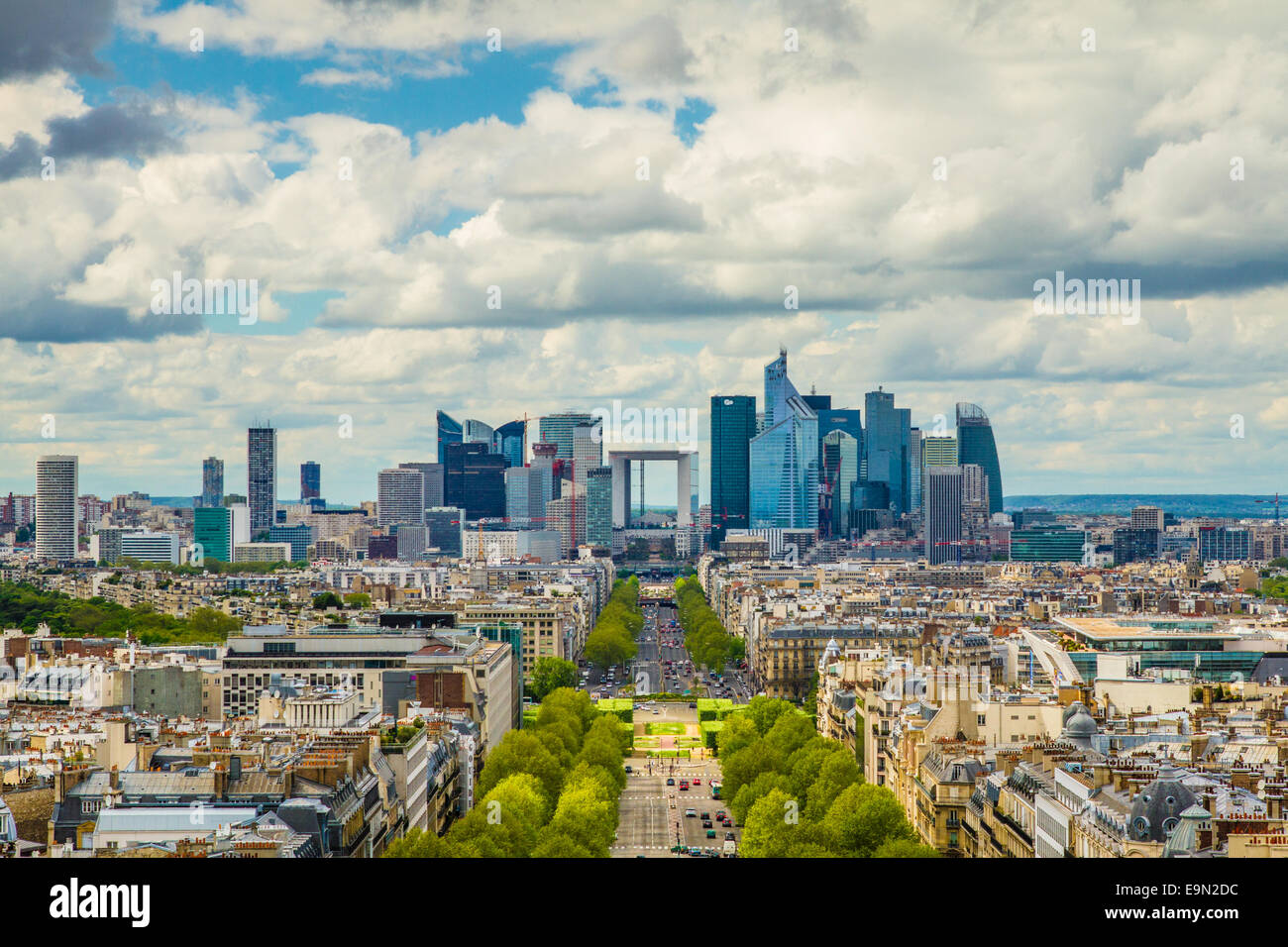 La defense paris hi-res stock photography and images - Alamy