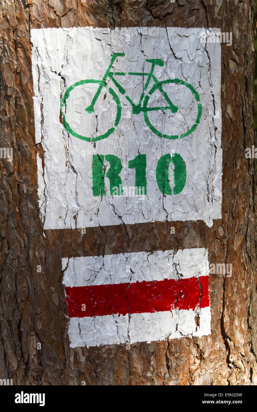 bicycle trail sign Stock Photo - Alamy