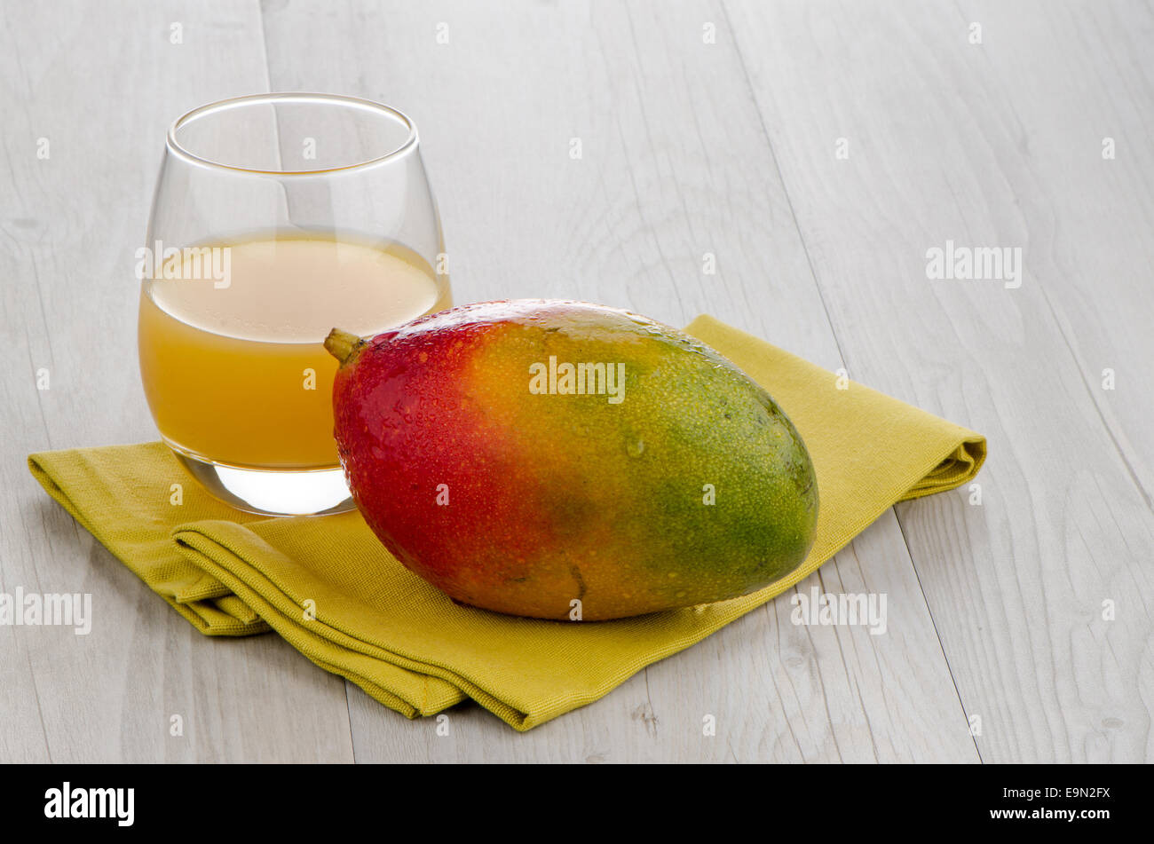 Juice mango hi-res stock photography and images - Alamy