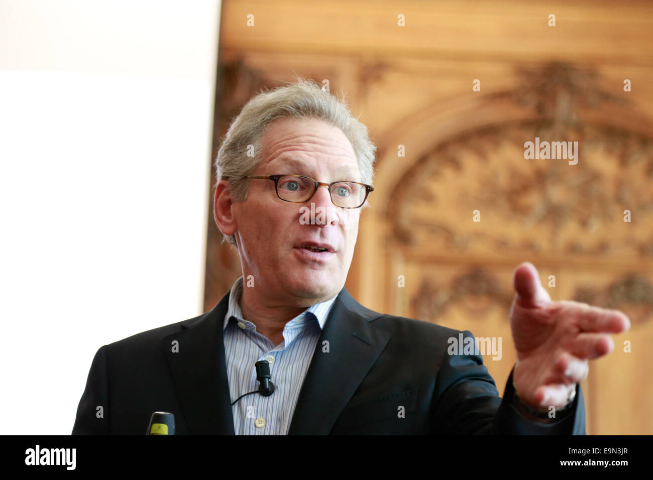 Total leadership hi-res stock photography and images - Alamy