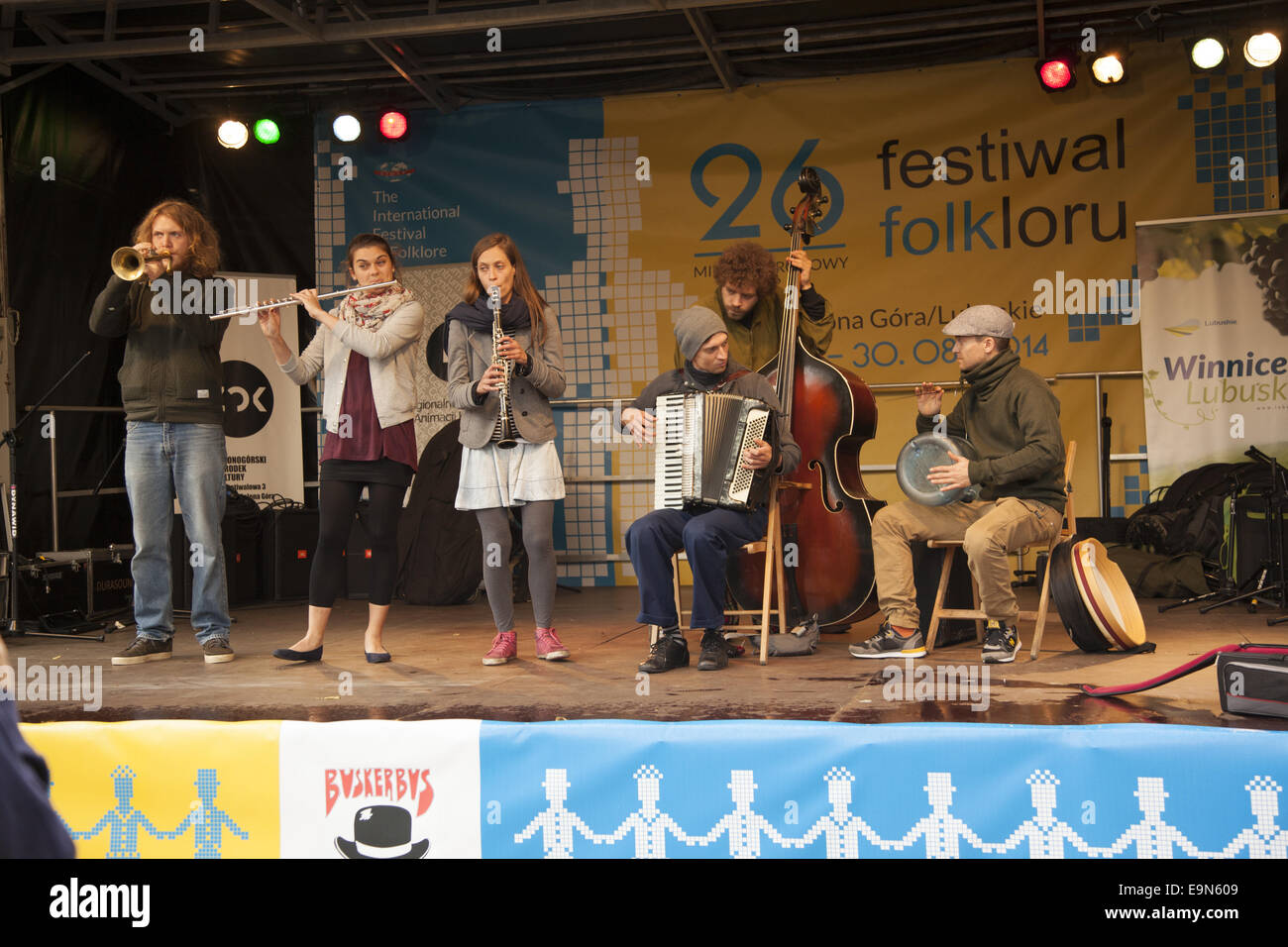 Klezmer band hi-res stock photography and images - Alamy