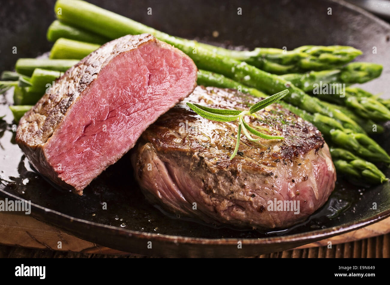 steak with asparagus Stock Photo - Alamy