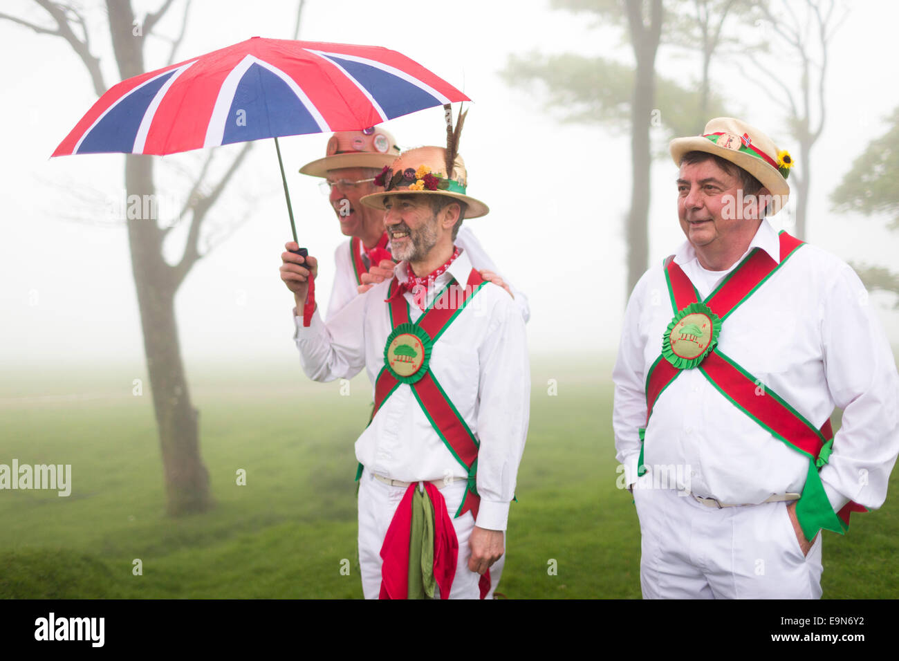 Keith Willis (centre) and Brian Dingley (left) of Chanctonbury Ring ...