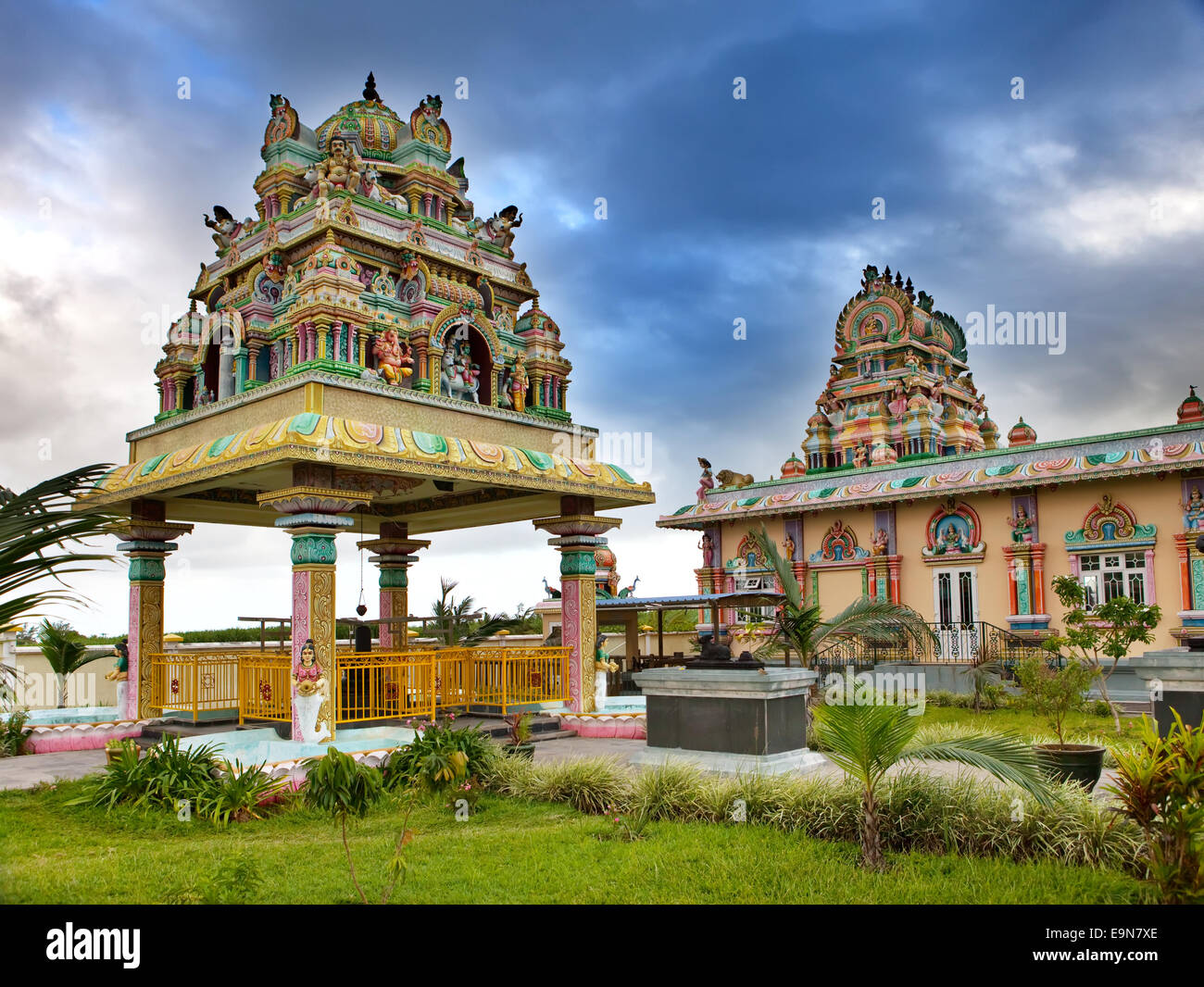 Temple hinduism mauritius hi-res stock photography and images - Alamy