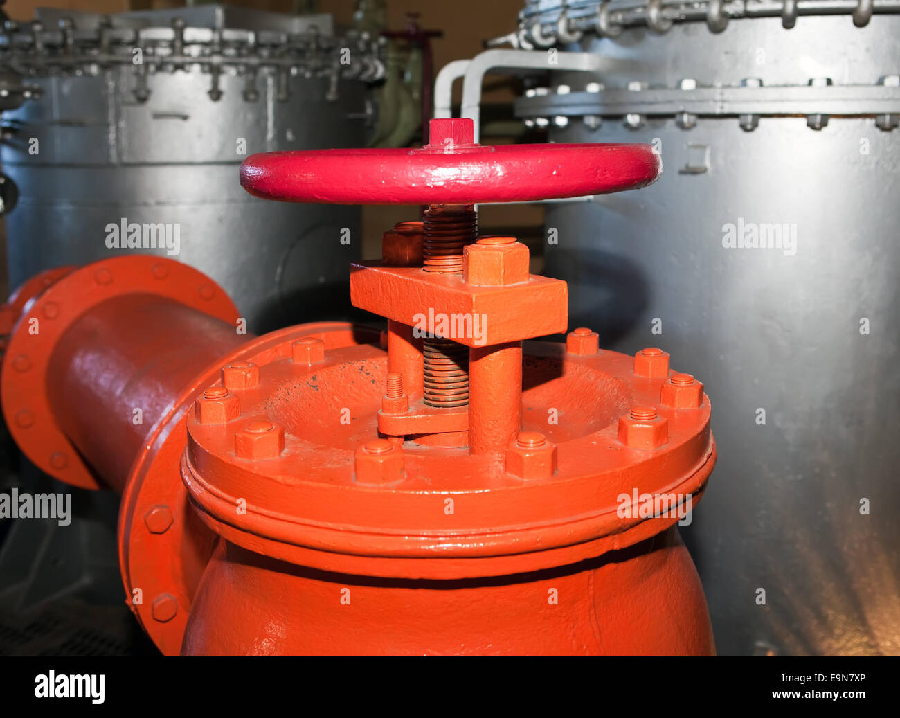 Stop valve hi-res stock photography and images - Alamy