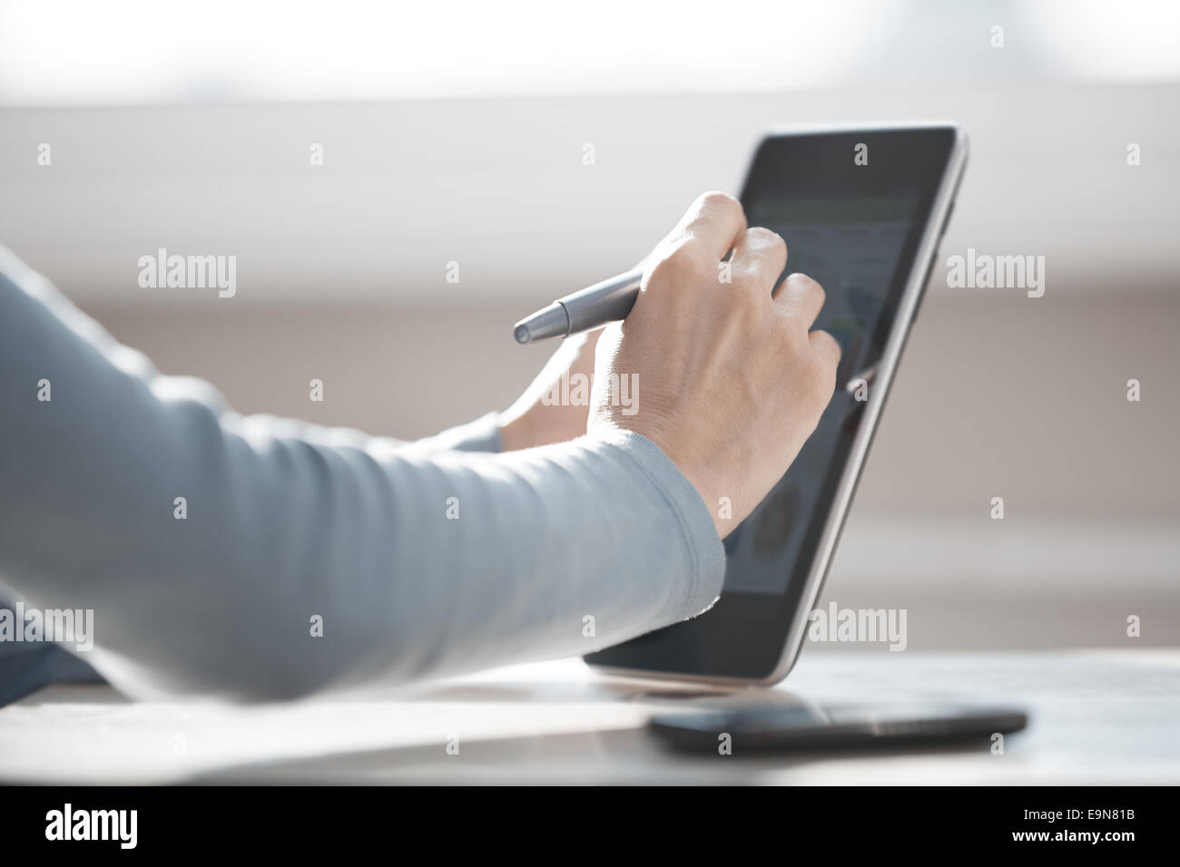 Surfing user hi-res stock photography and images - Alamy