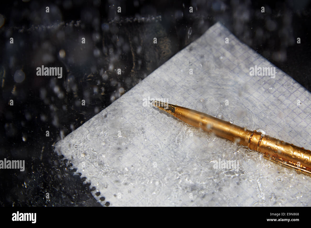 Love amour life affection hi-res stock photography and images - Alamy