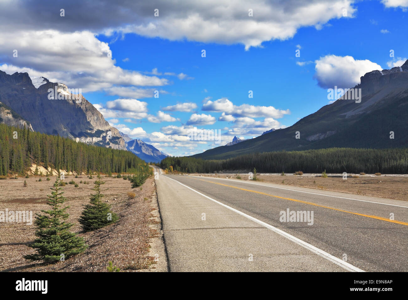 Gorgeous road hi-res stock photography and images - Alamy
