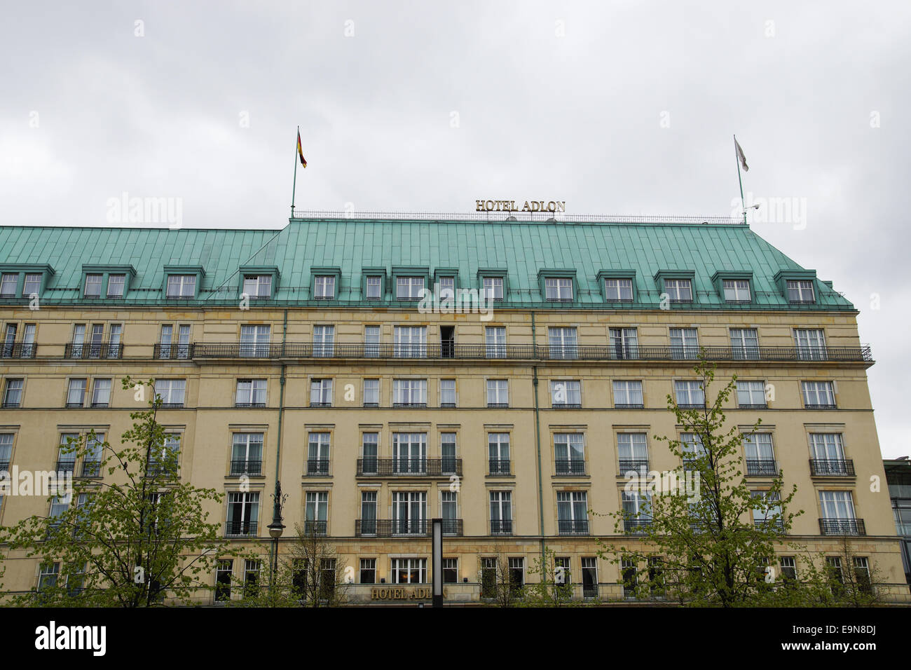 Hotel adlon kempinski hi-res stock photography and images - Alamy