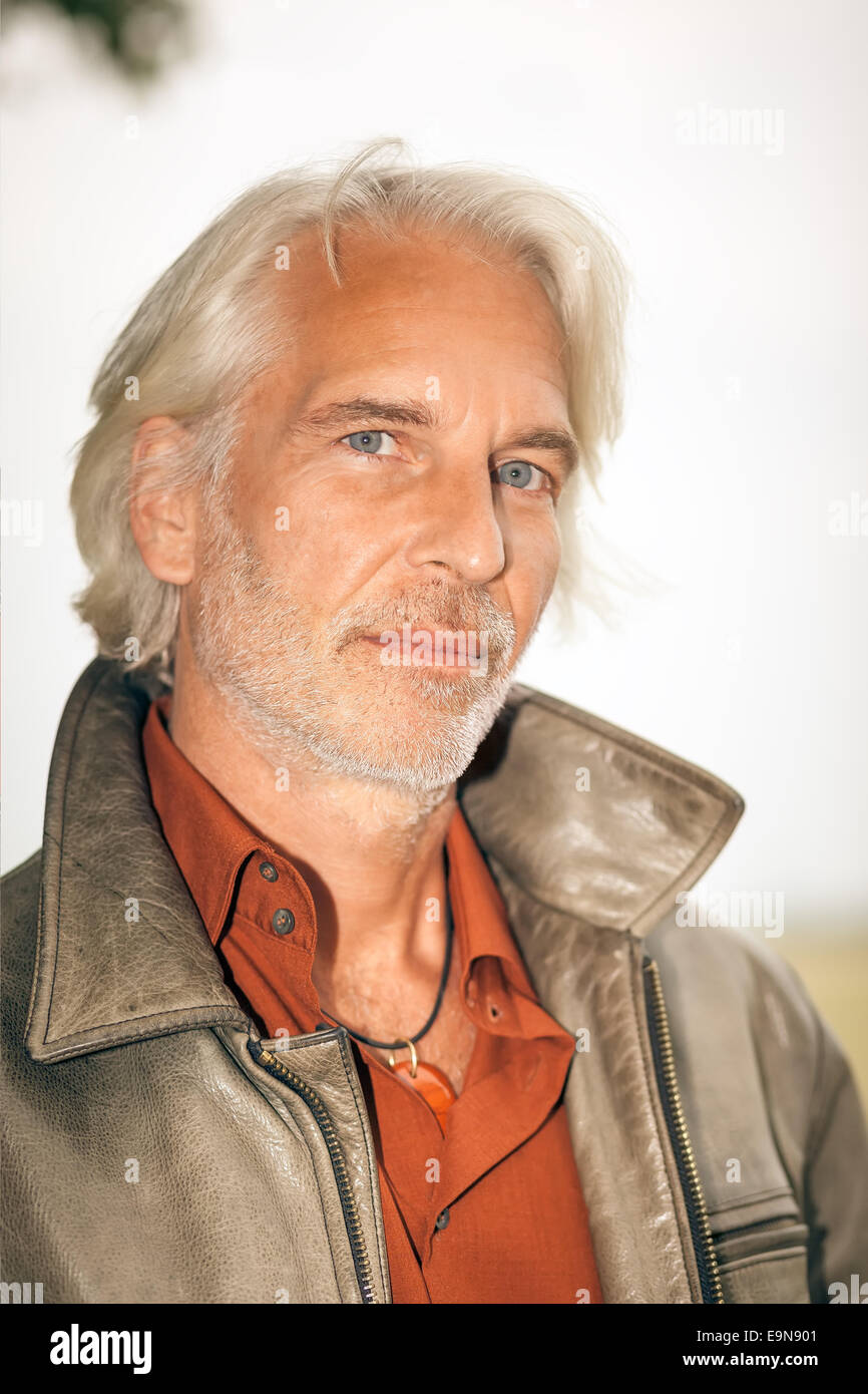 Man outdoor hi-res stock photography and images - Alamy