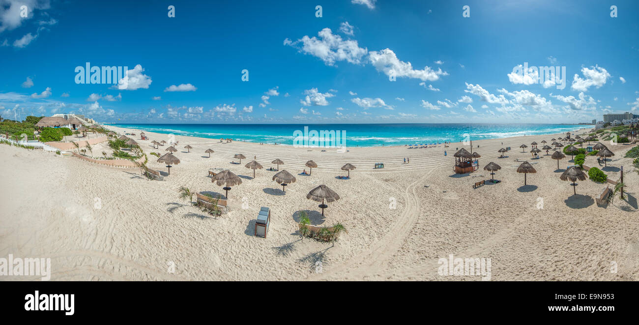 Cancun mexico beach hi-res stock photography and images - Alamy