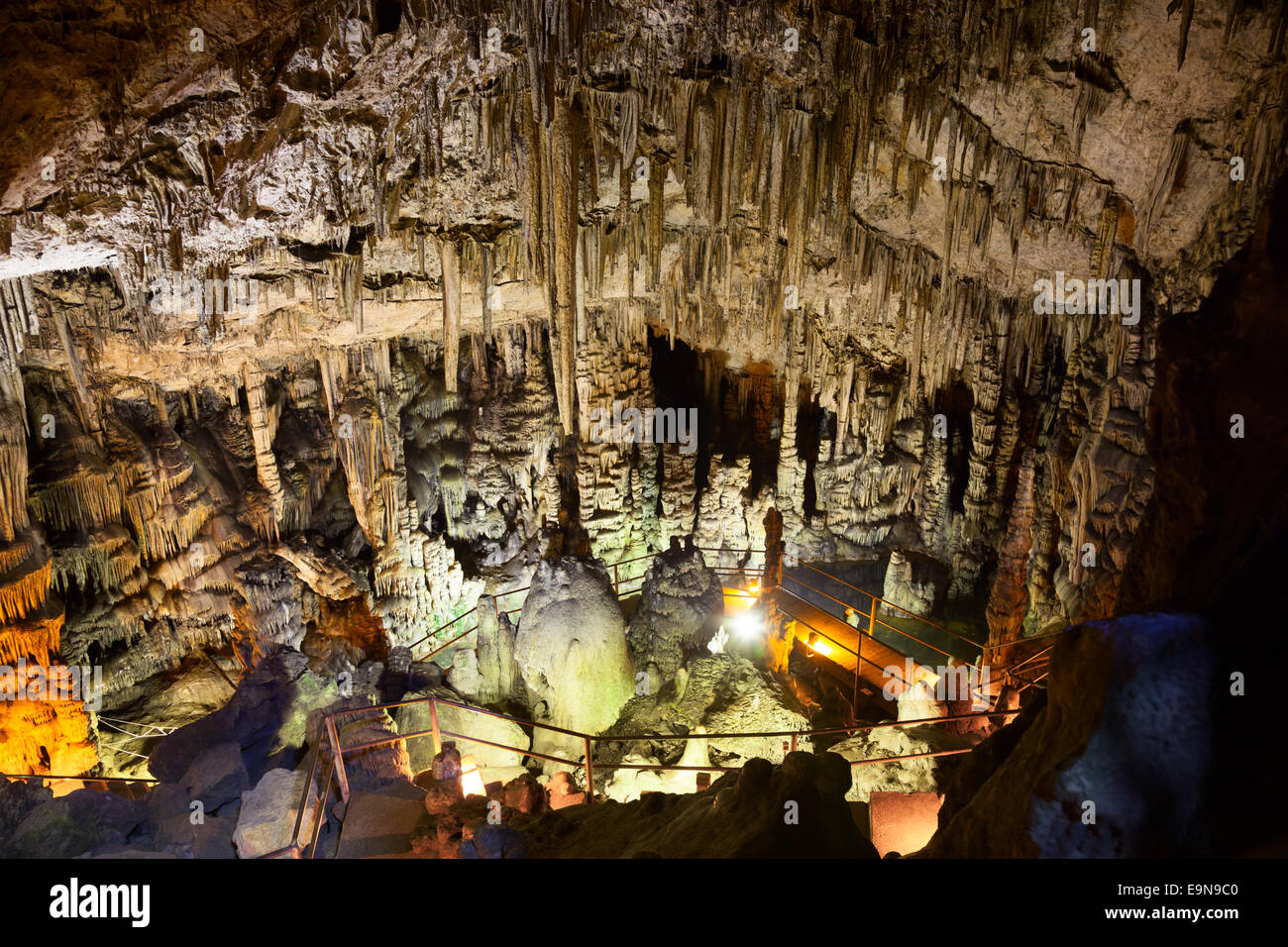 Dikteon hi-res stock photography and images - Alamy