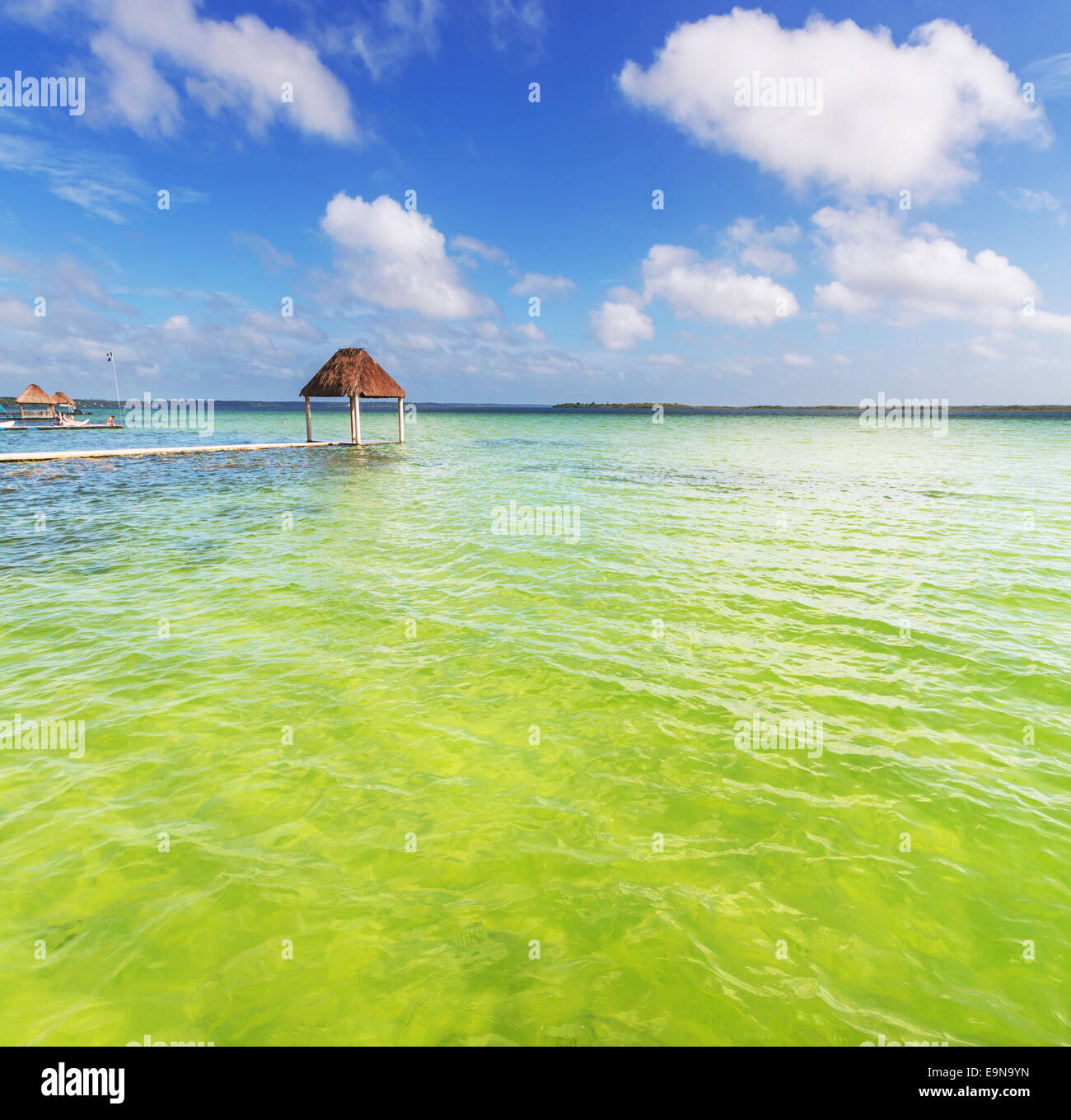 Palapa roof hi-res stock photography and images - Alamy
