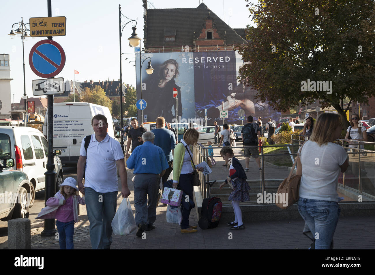 People going daily lives hi-res stock photography and images - Alamy