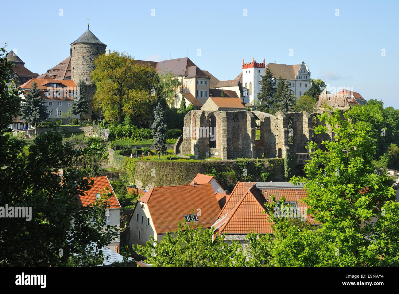 Ruine silhouette hi-res stock photography and images - Alamy