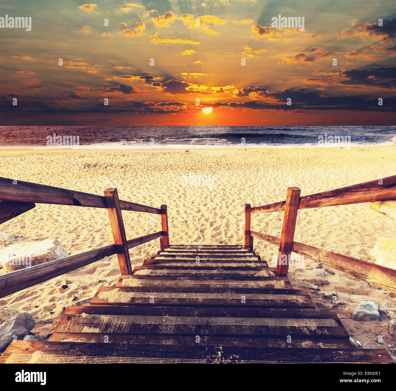 Boardwalk on beach Stock Photo - Alamy