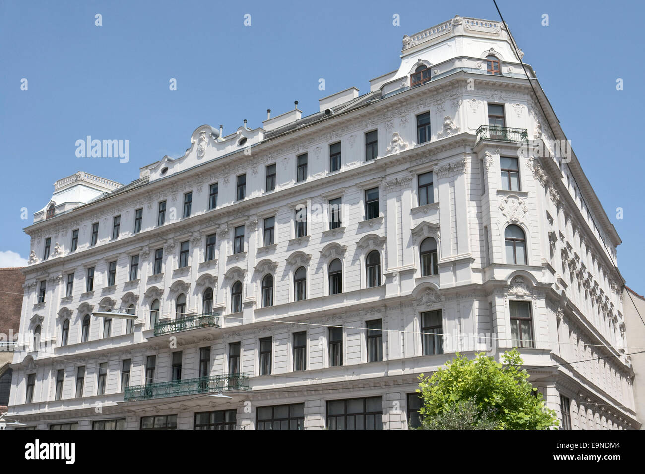 Imposing architecture hi-res stock photography and images - Alamy