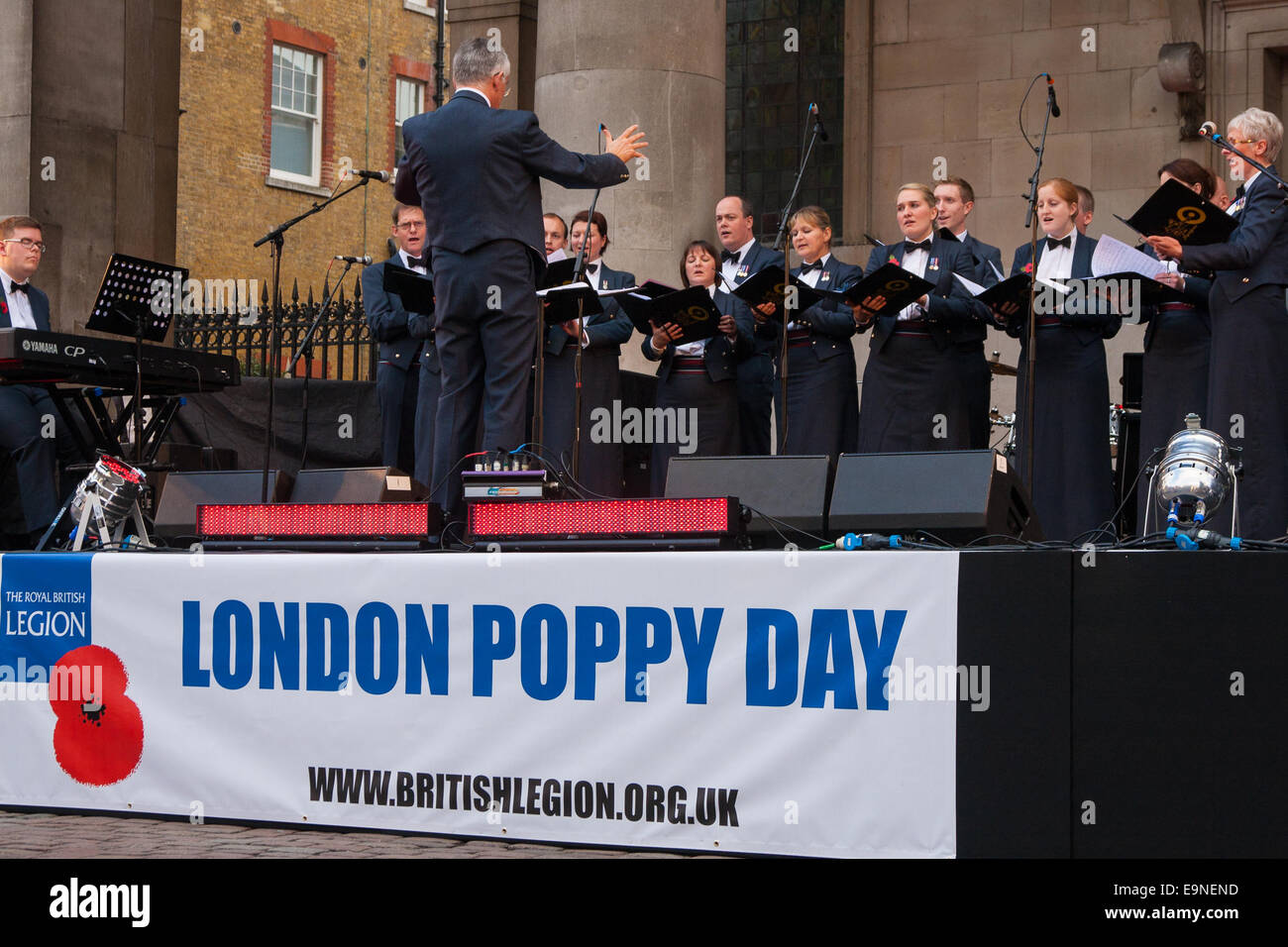 British tenor singers hi-res stock photography and images - Alamy