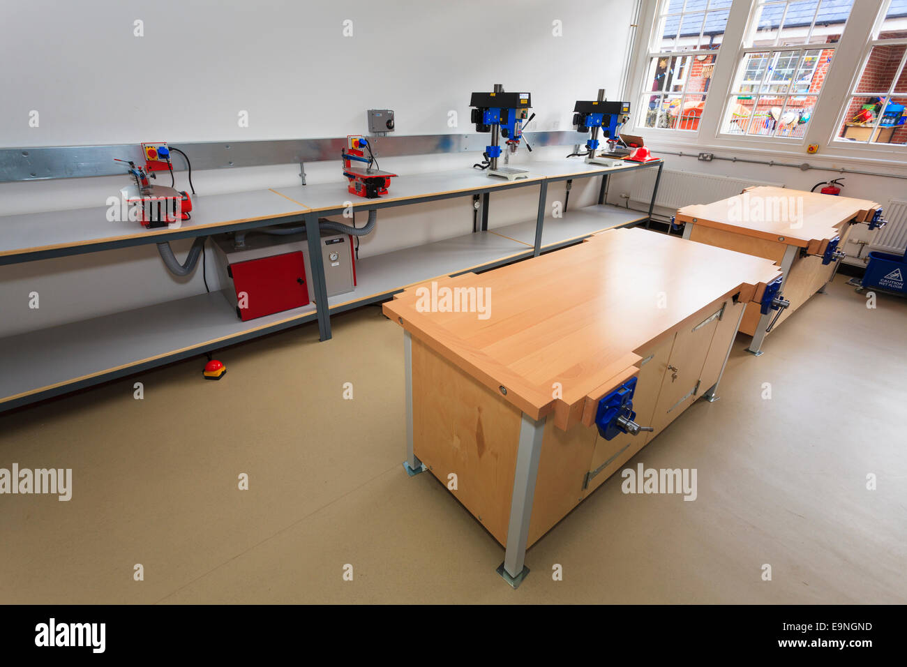 Engineering workshop at Isle of Wight Studio School Stock Photo - Alamy