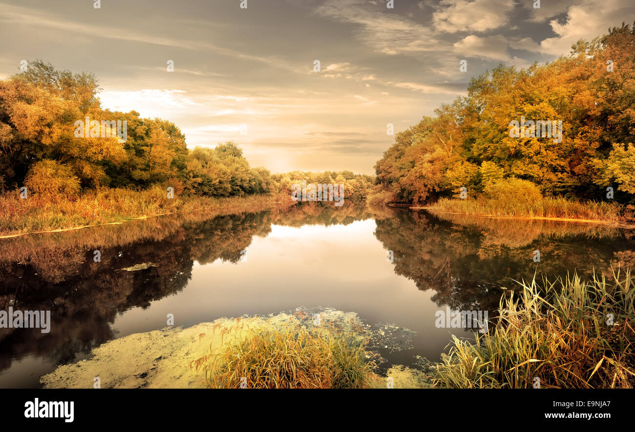 Calm river hi-res stock photography and images - Alamy