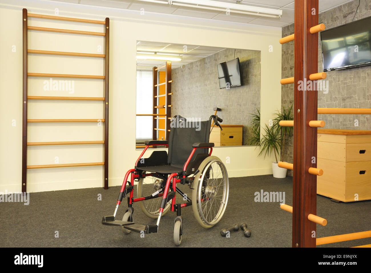 Pain rehabilitation hi-res stock photography and images - Alamy