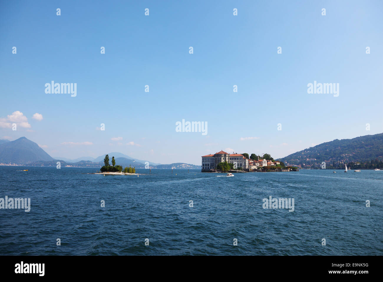 Little islands hi-res stock photography and images - Alamy