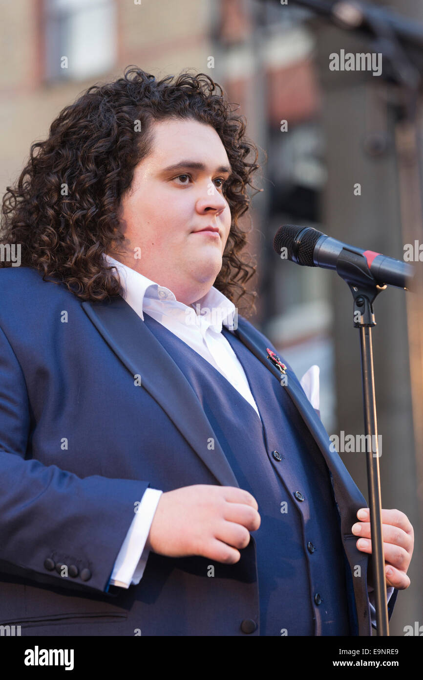 Jonathan antoine hi-res stock photography and images - Alamy