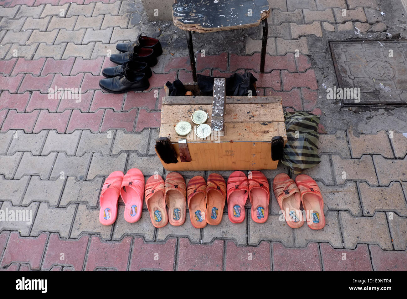 Shoe polish stand hi-res stock photography and images - Alamy