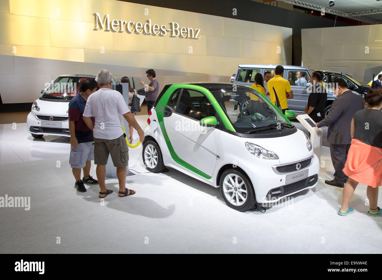 Smart fortwo electric drive hi-res stock photography and images - Alamy
