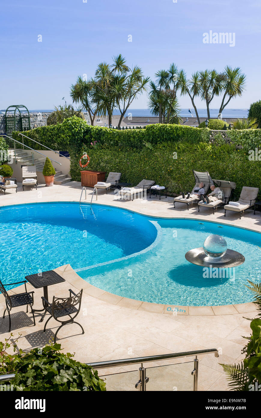 Vacations visiting garden hi-res stock photography and images - Alamy