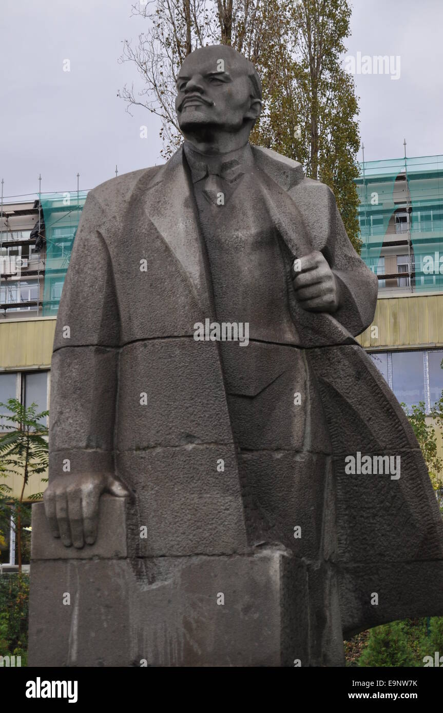 Sofia museum of socialist art, Sofia, Sofia museum, Statues, Sofia ...