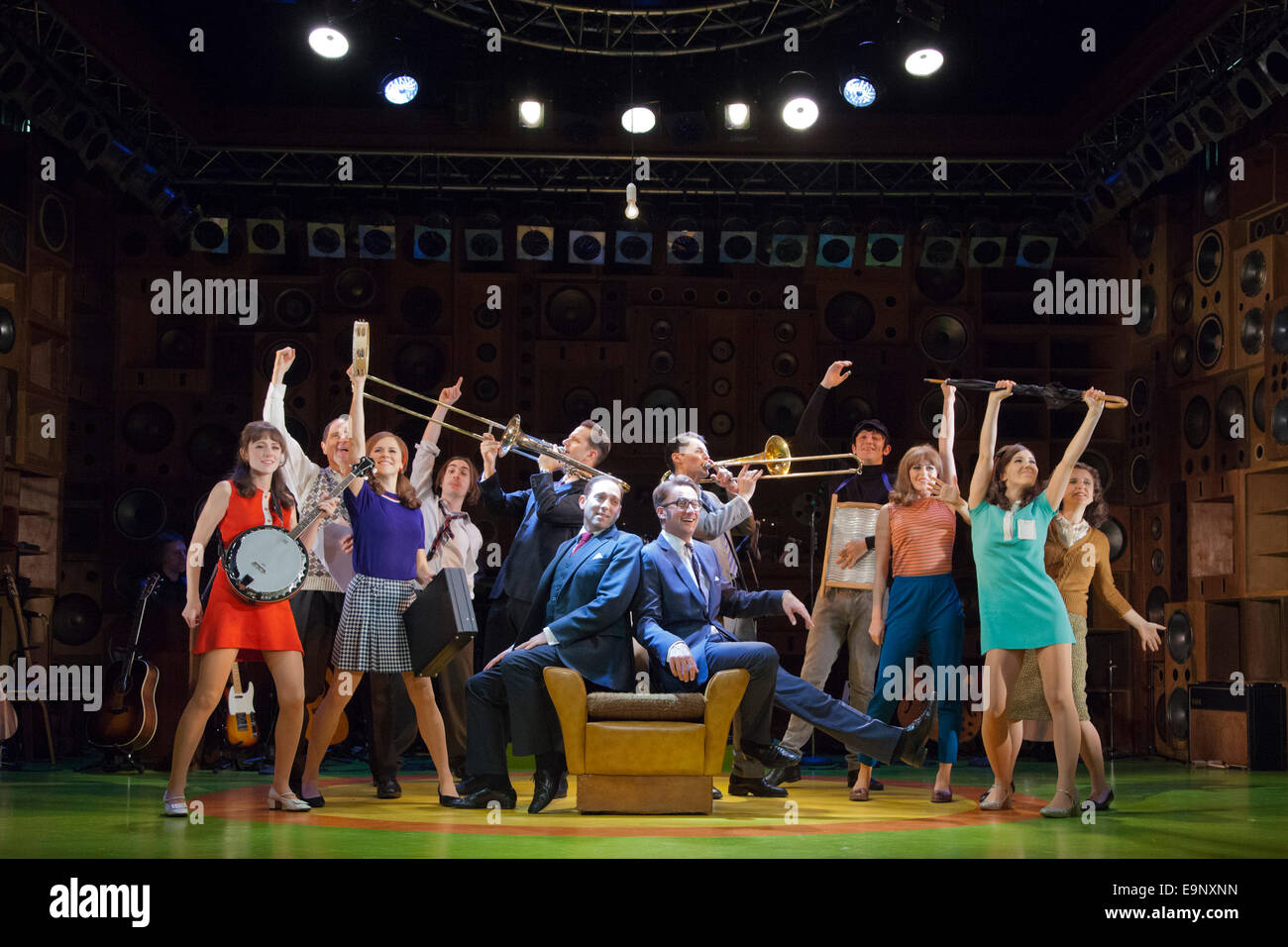 Kinks musical hi-res stock photography and images - Alamy