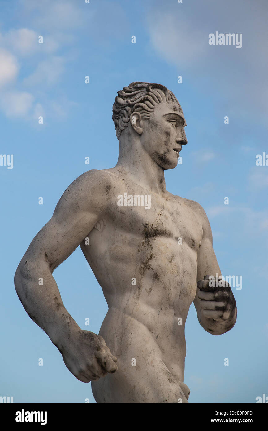 Statue stadio dei marmi rome hi-res stock photography and images - Alamy