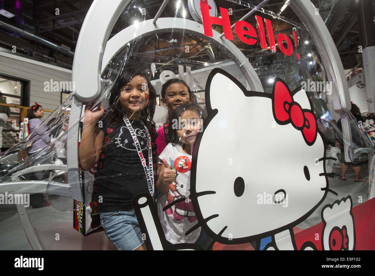 Los Angeles, California, USA. 30th Oct, 2014. Fans pose with Hello ...