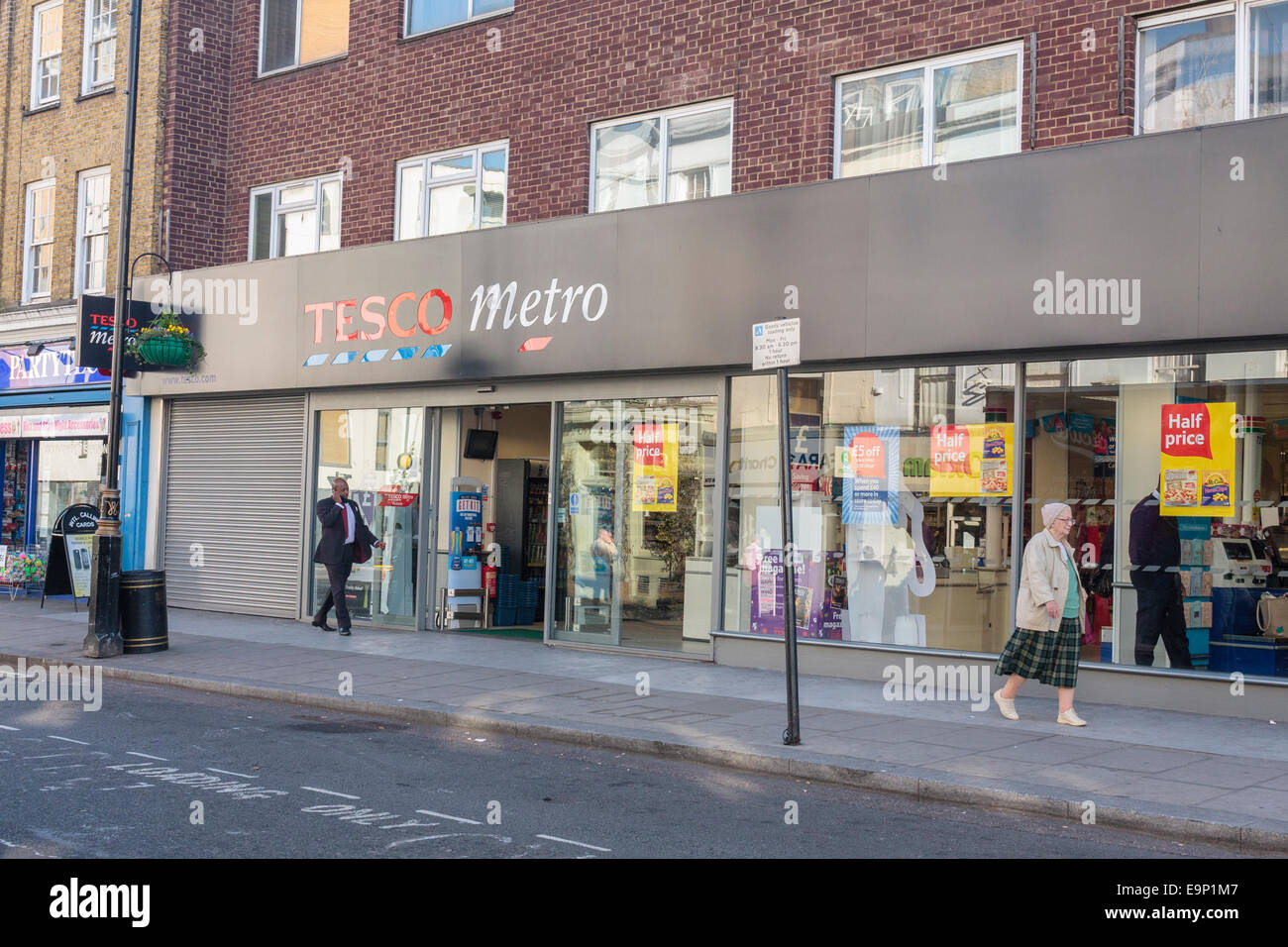 Tesco metro hi-res stock photography and images - Alamy