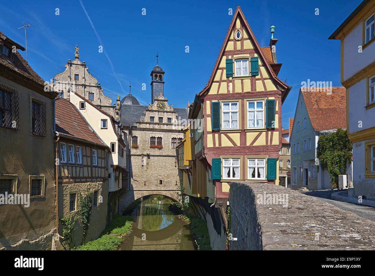 City Hall and Malerwinkel house in Marktbreit, Bavaria, Germany Stock ...