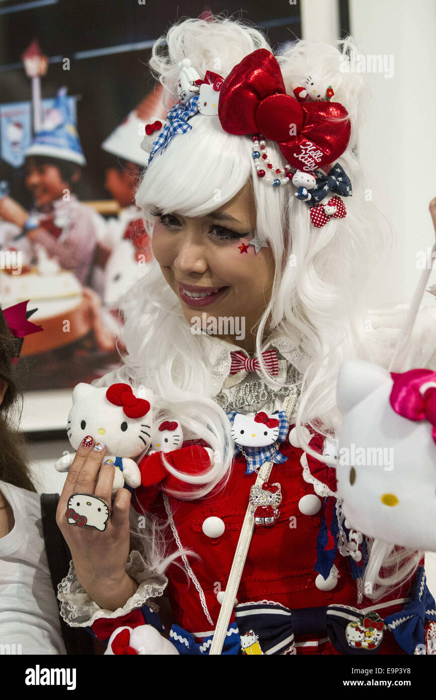 Hello kitty characters hi-res stock photography and images - Alamy