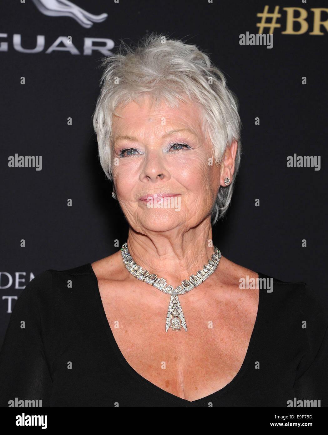 Beverly Hills, California, USA. 30th Oct, 2014. Dame Judi Dench arrives ...