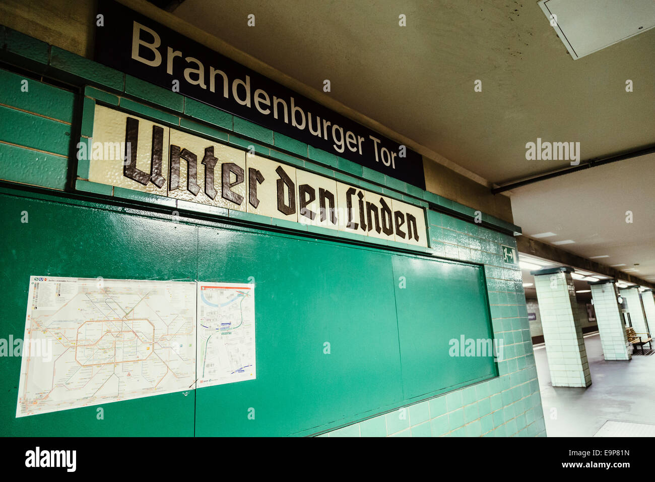 U Bahn Brandenburger Tor High Resolution Stock Photography and Images ...