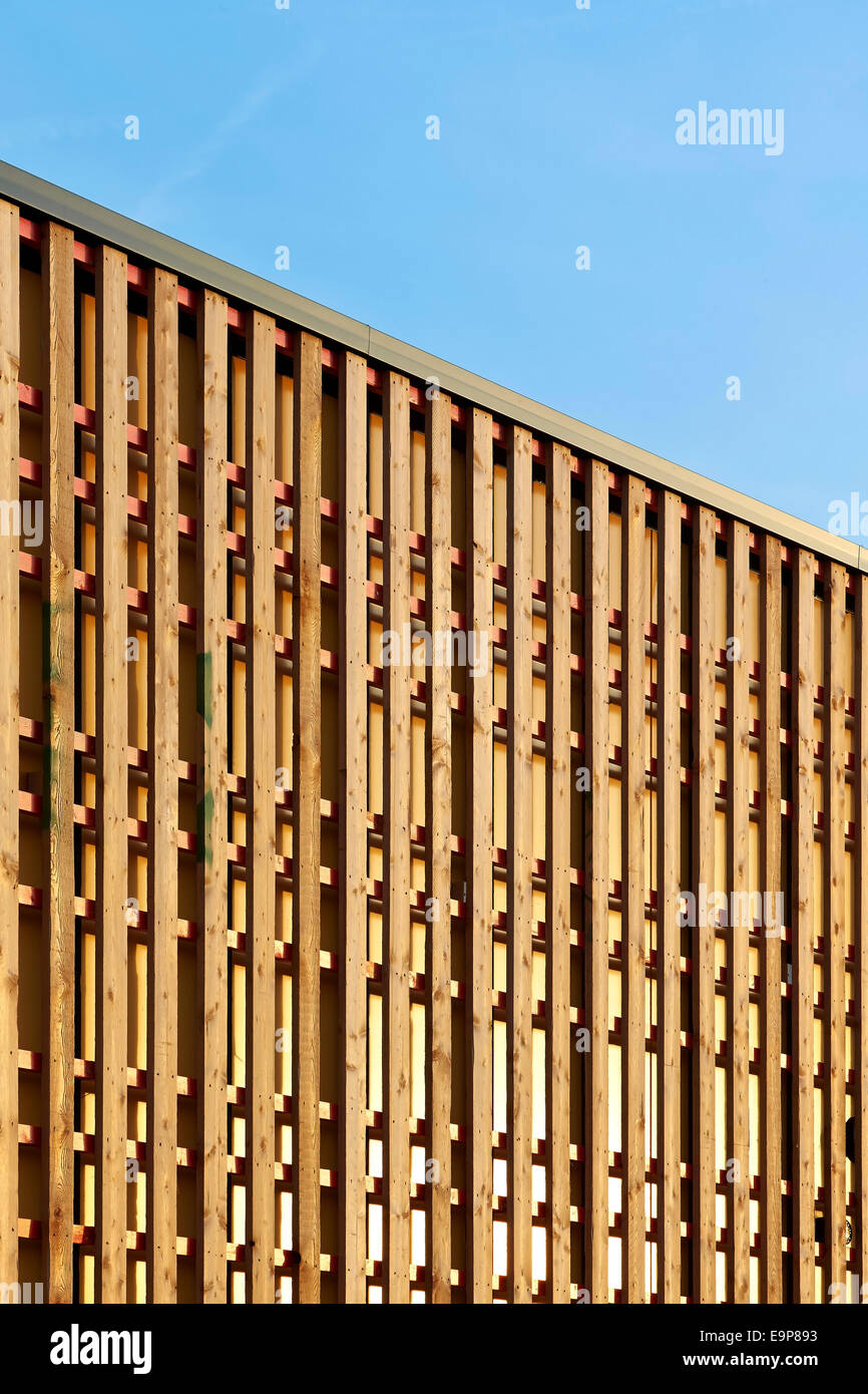 Larch cladding texture hi-res stock photography and images - Alamy