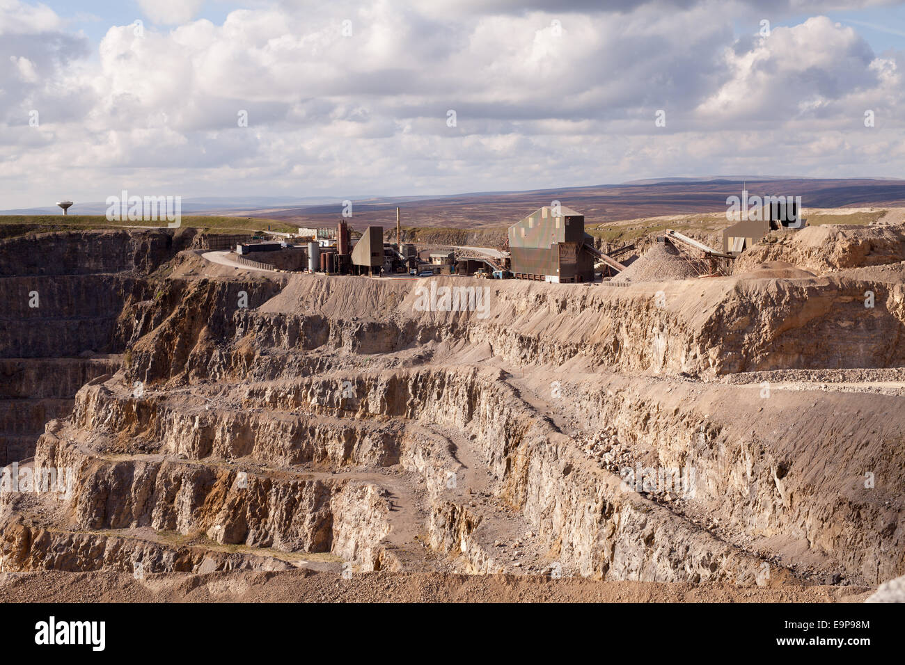 The Coldstone Cut is a piece of public art at Coldstone Quarry near ...