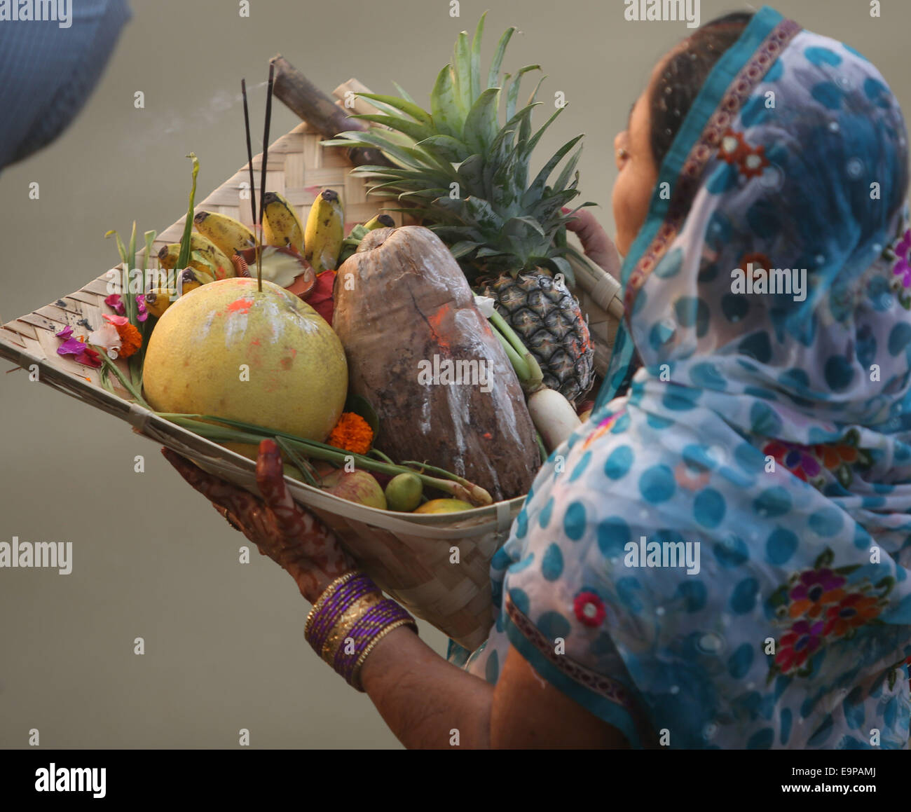 Chhat devotees hi-res stock photography and images - Alamy