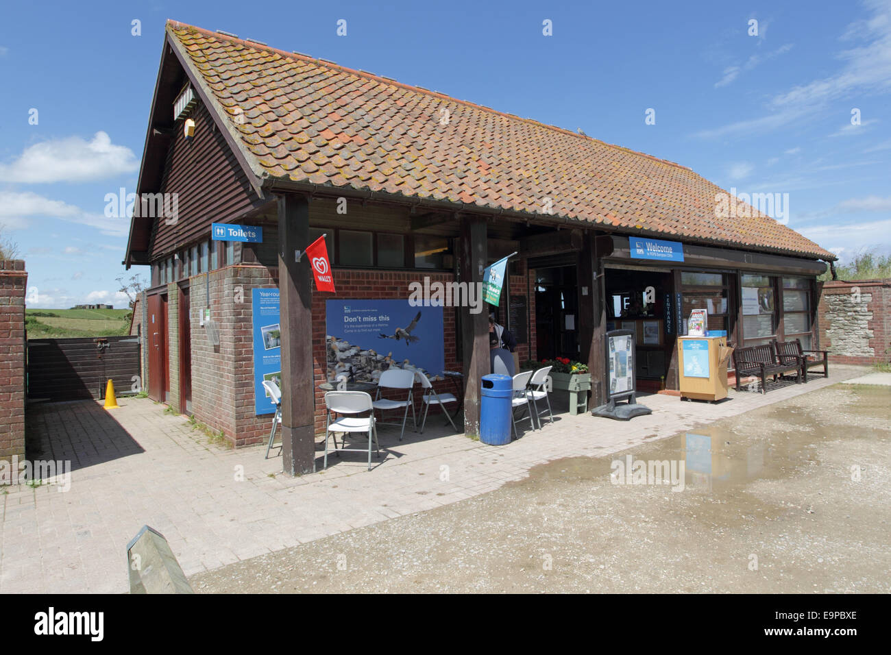 Bempton cliffs visitor centre hi-res stock photography and images - Alamy