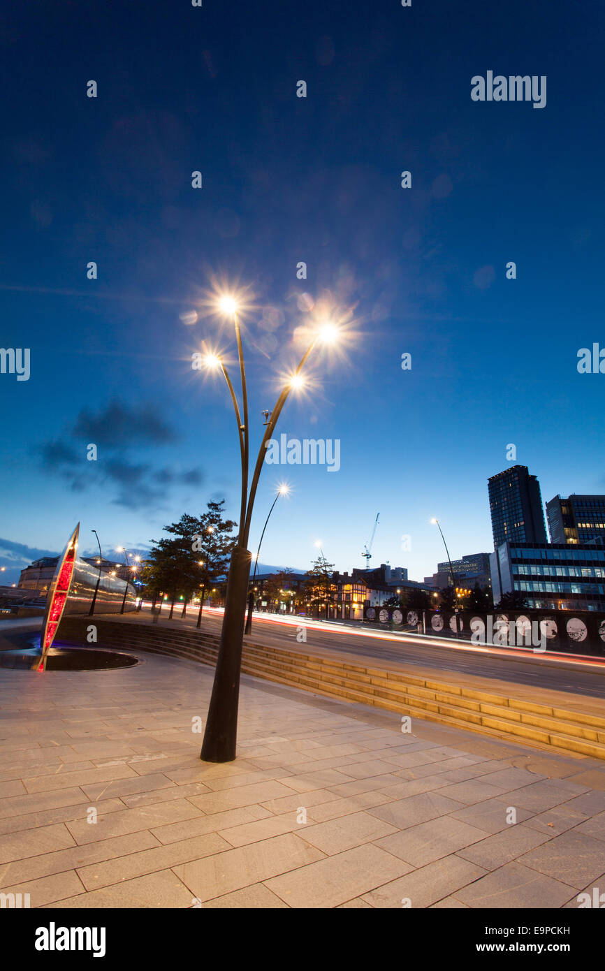 The Cutting Edge on Sheaf Square Sheffield train station concourse and ...