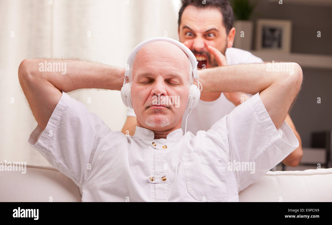 one friend complains to the other one because he listens to music and ...