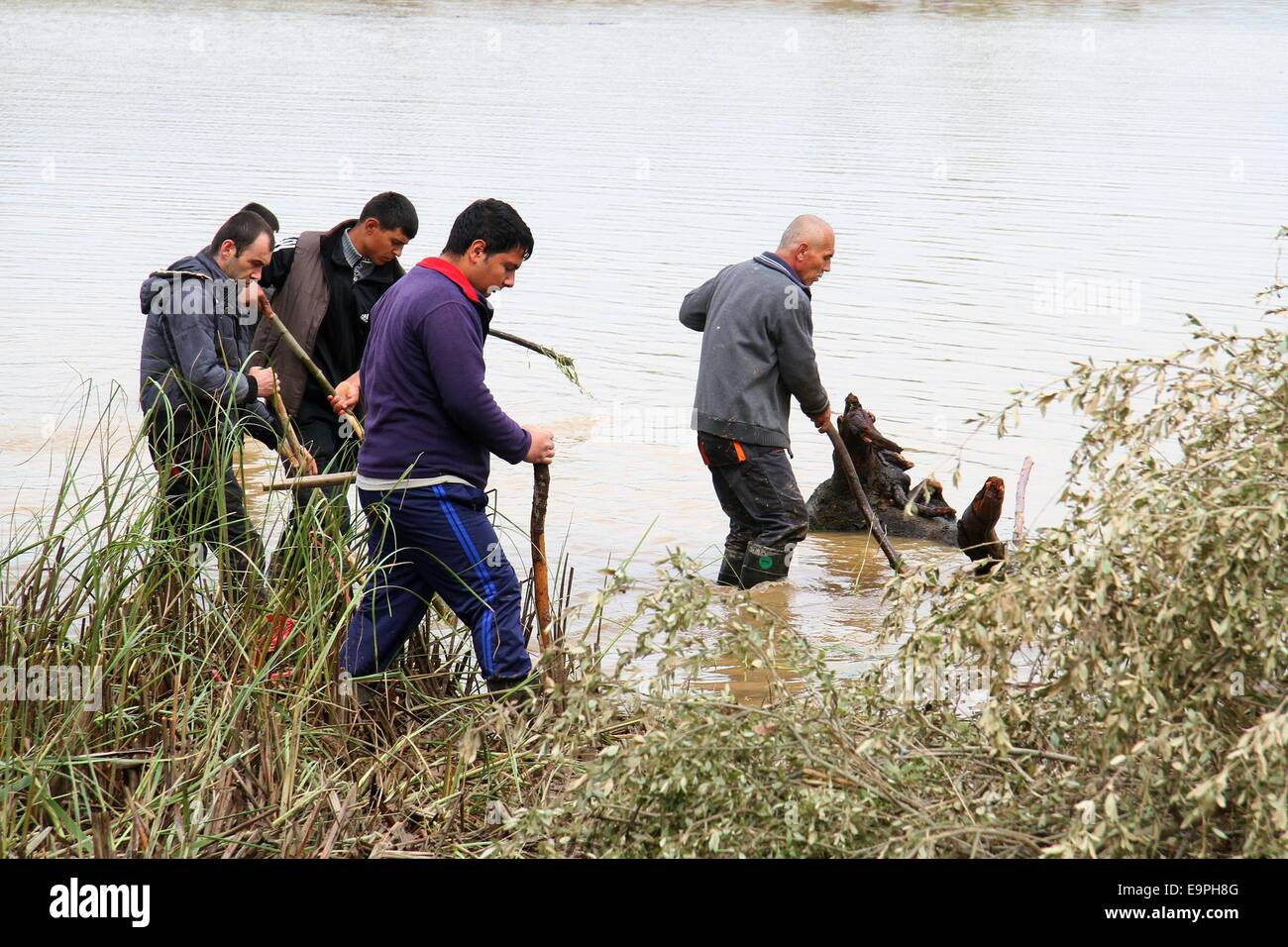 Body found in well hi-res stock photography and images - Alamy