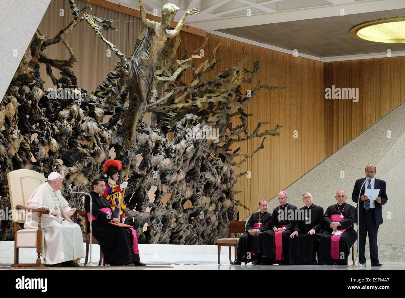 Rome, Italy. 31st October, 2014. Pope Francis meet the Catholic ...