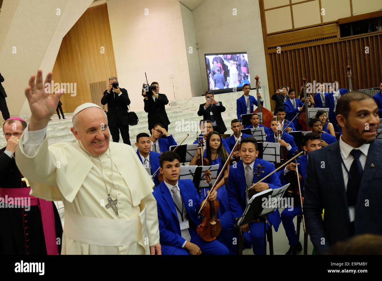 Rome, Italy. 31st October, 2014. Pope Francis meet the Catholic ...