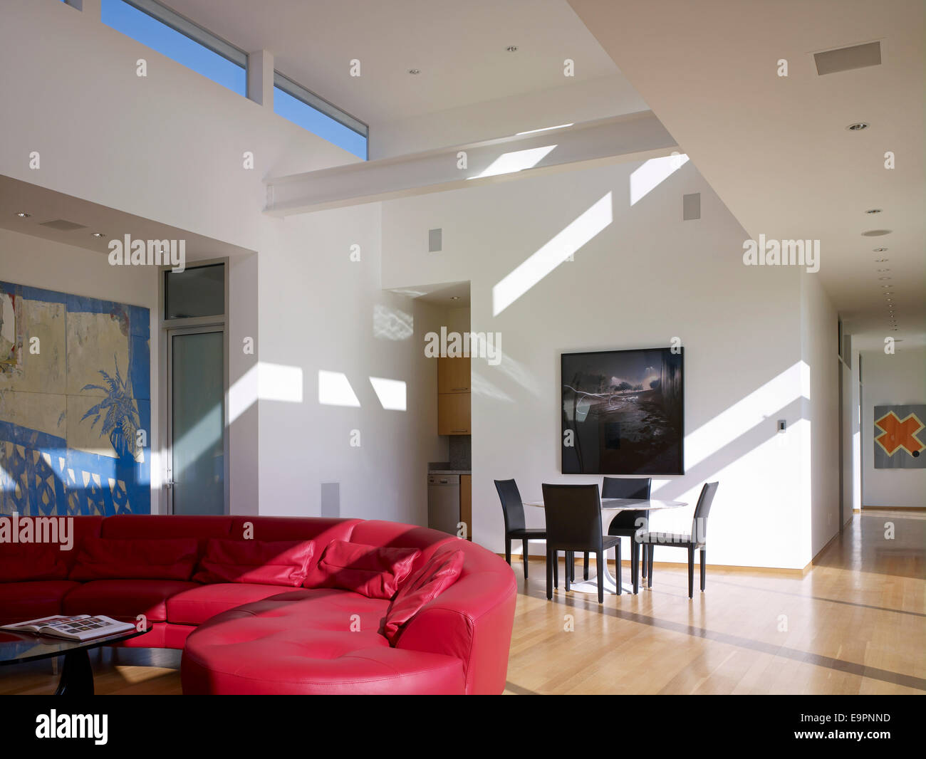 Red Leather Sofa Stock Photos & Red Leather Sofa Stock Images - Alamy