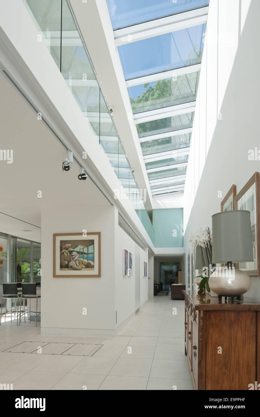 Modern windows and corridors hi-res stock photography and images - Alamy